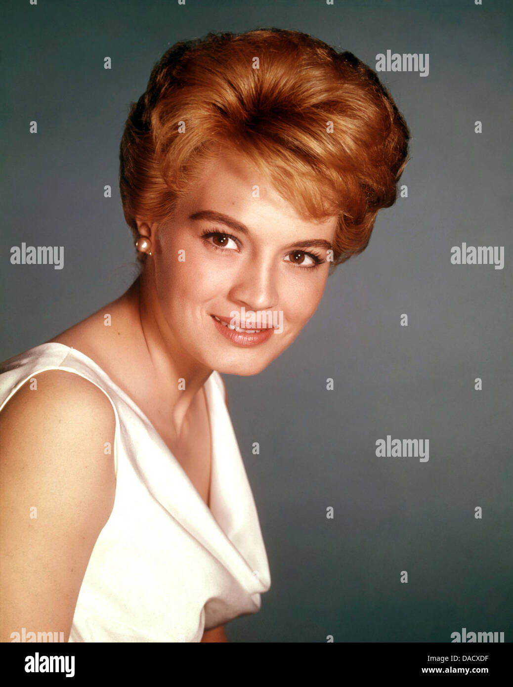 Angie dickinson actress hi-res stock photography and images - Alamy