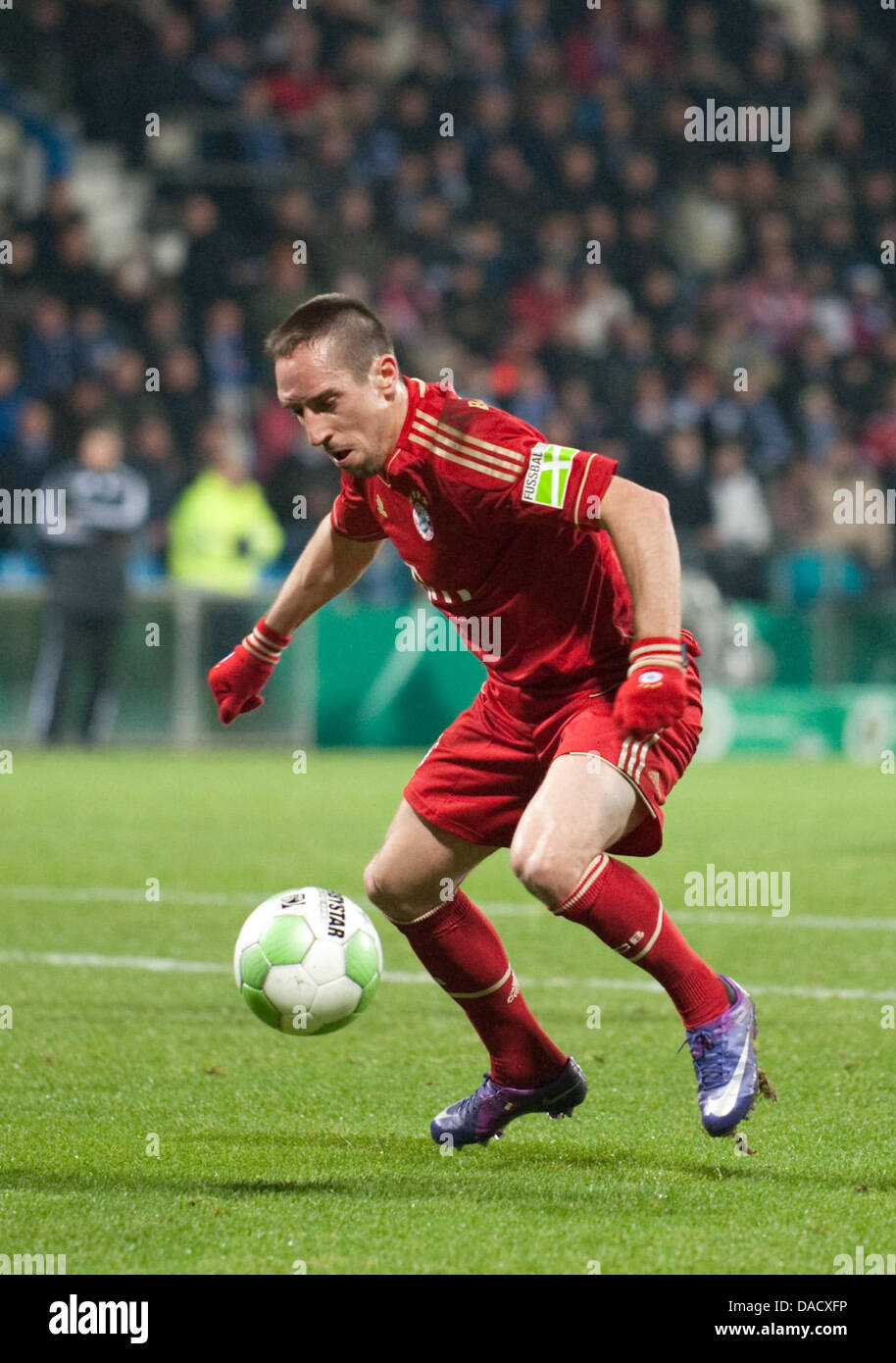 Munich's Franck Ribery plays the ball during the German Football ...