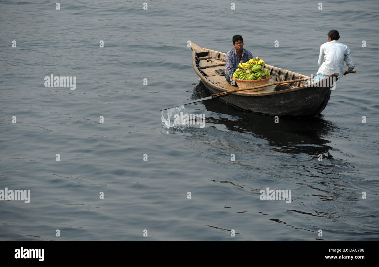 Rowed across river hi-res stock photography and images - Alamy