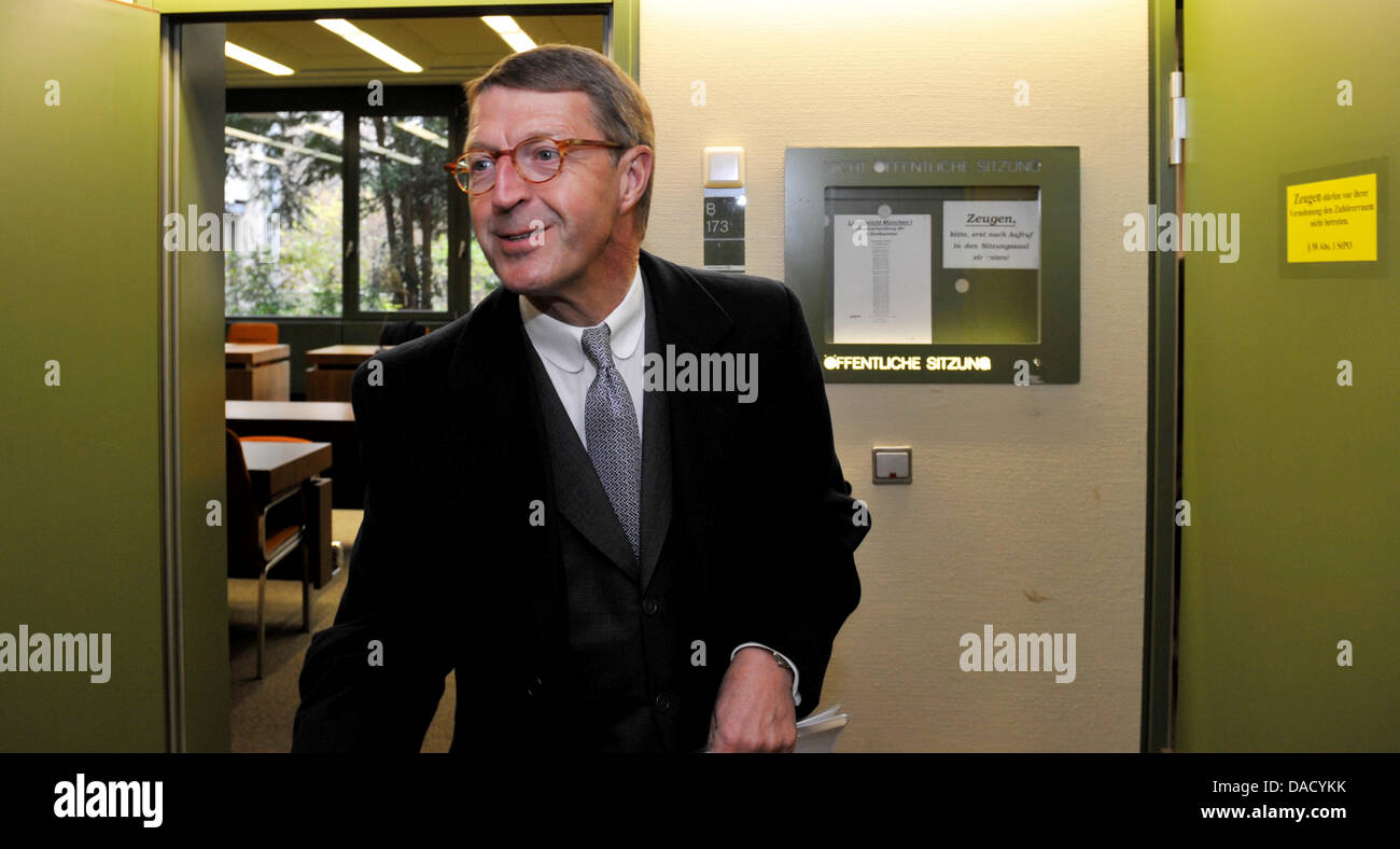 Former head of Mercedes-Benz and today's CEO of Metro, Eckard Cordes ...