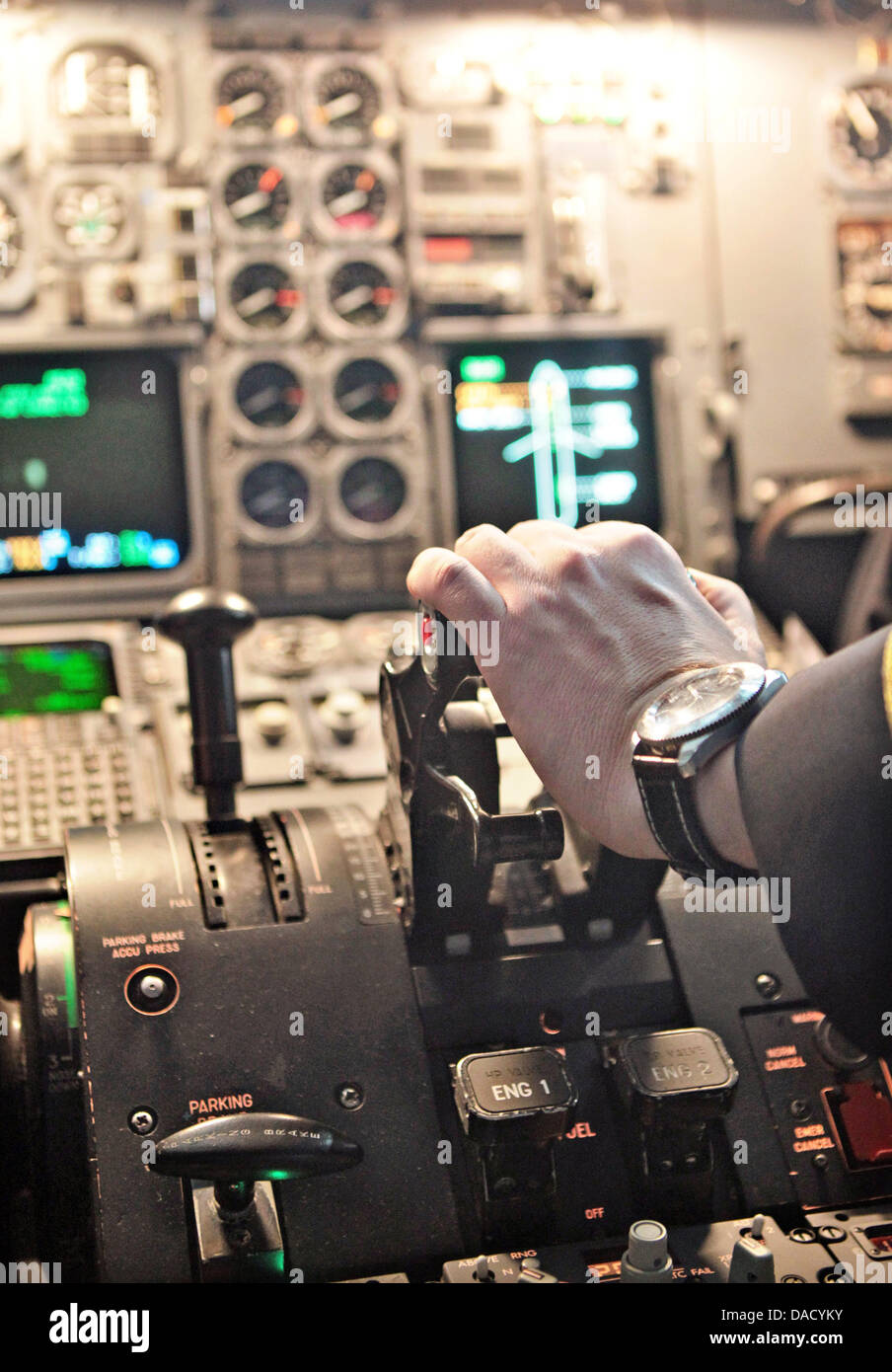 Thrust lever hi-res stock photography and images - Alamy