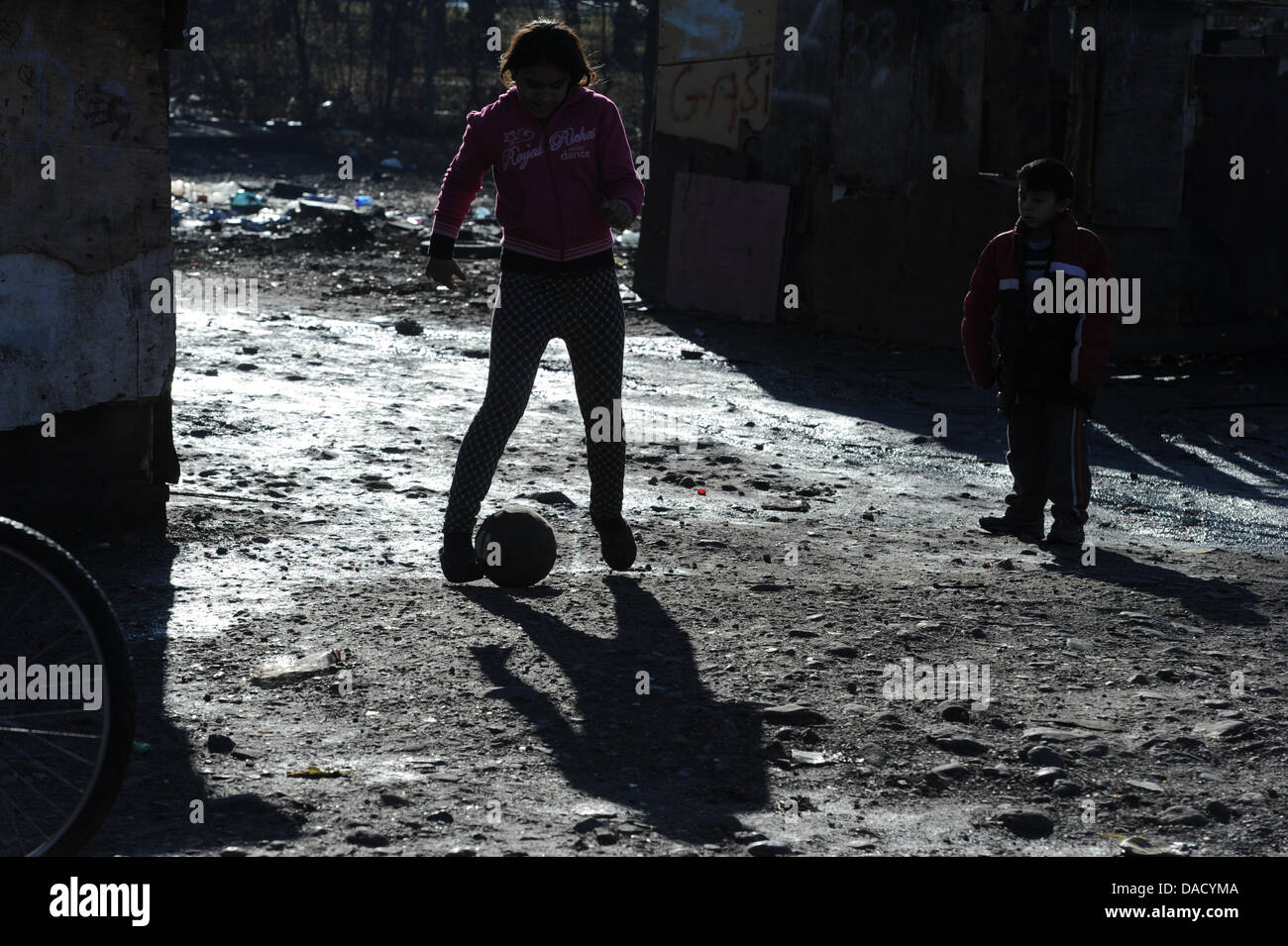 Roma girls hi-res stock photography and images - Alamy