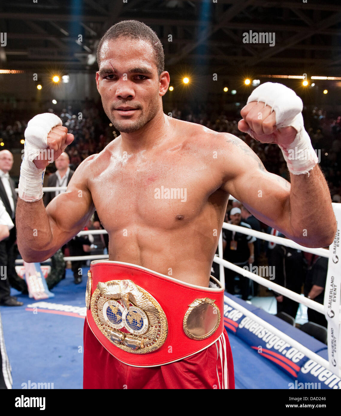 Cuban boxer Yoan Pablo Hernandez cheers after the IBF Cruiserweight ...