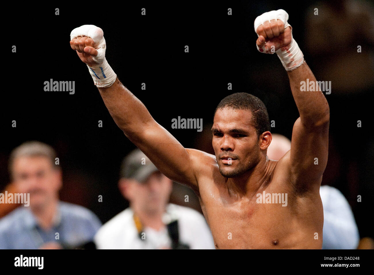 Cuban boxer Yoan Pablo Hernandez cheers after the IBF Cruiserweight ...