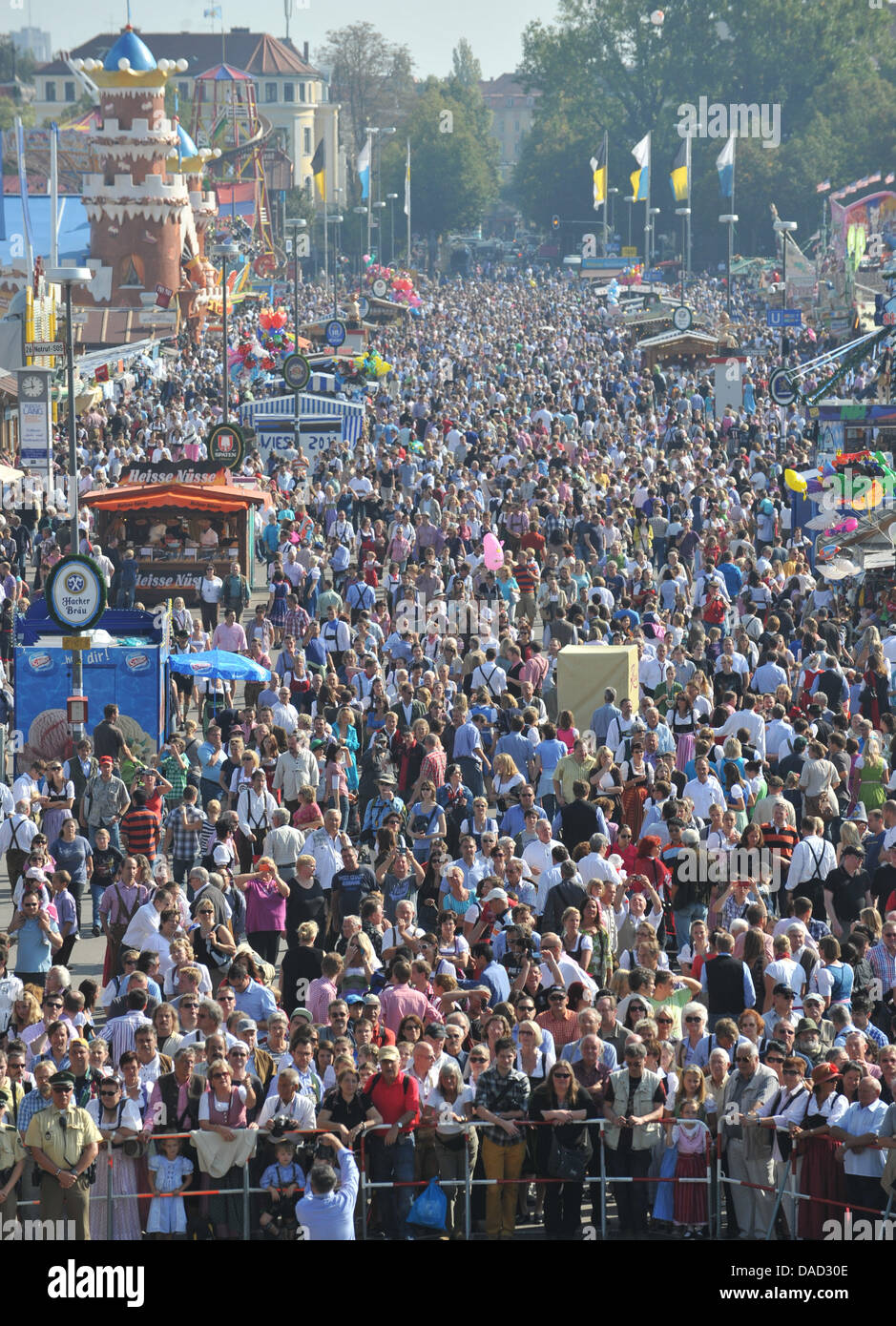 Numerous visitors attend the traditional final salutes at the ...