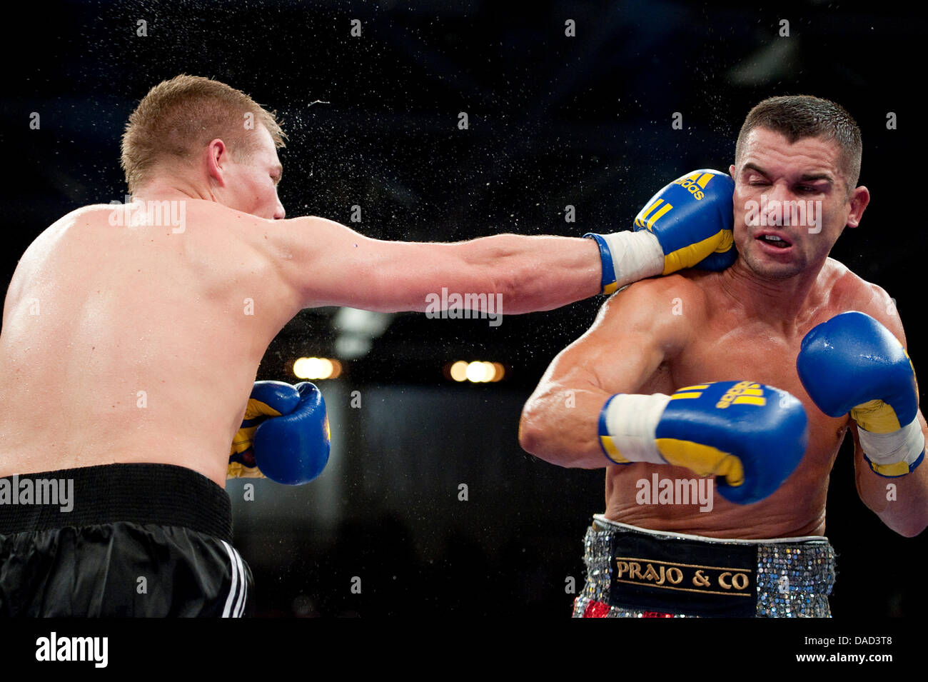 German super middleweight boxer Henry Weber (L) and Croatian boxer ...
