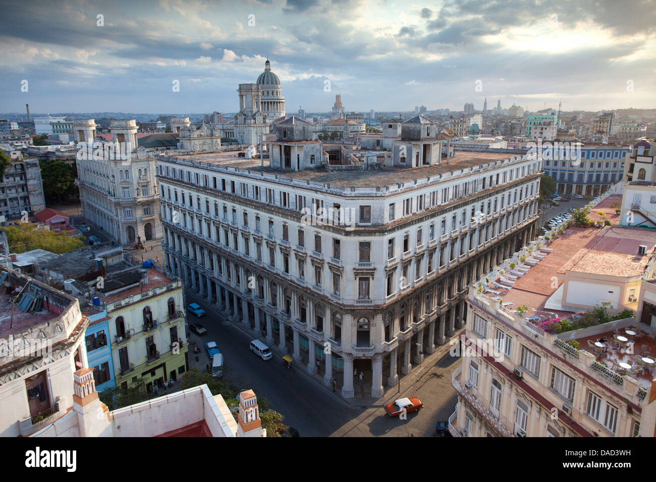 Bacardi building havana hi-res stock photography and images - Alamy