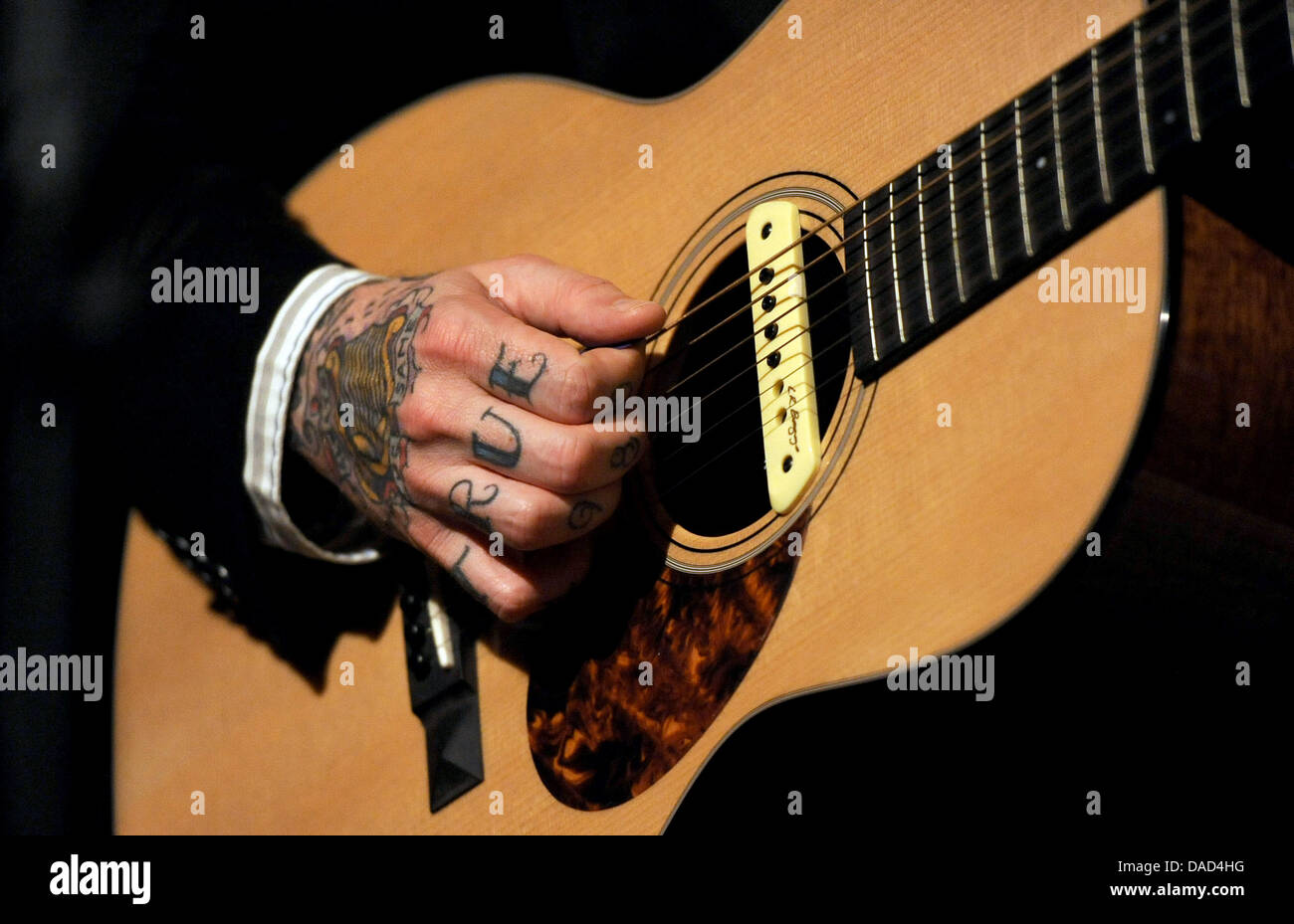 Alexisonfire hi-res stock photography and images - Alamy