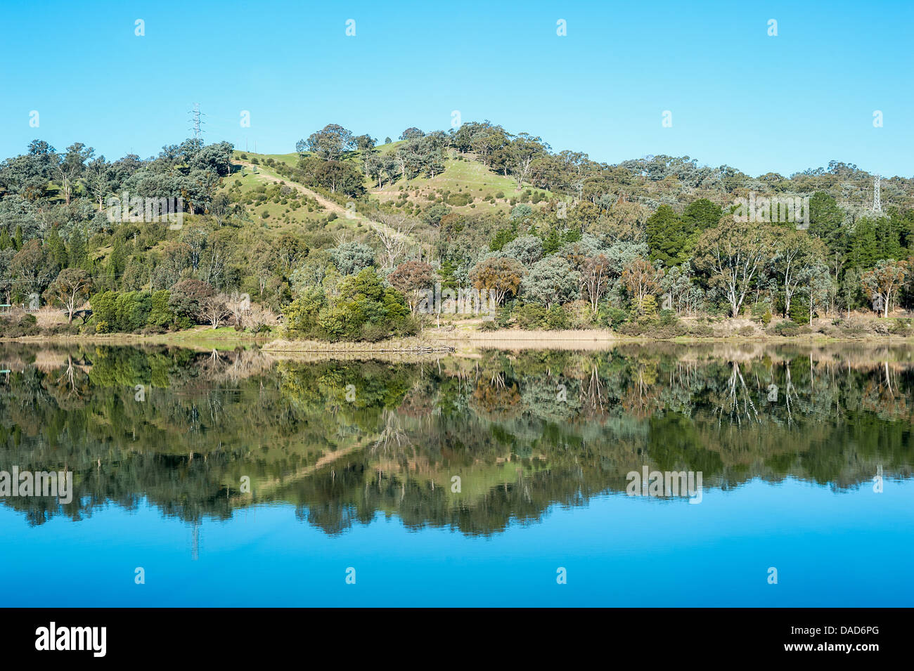 Beautiful serene scenes from Lake Eildon in Victoria's High Country ...