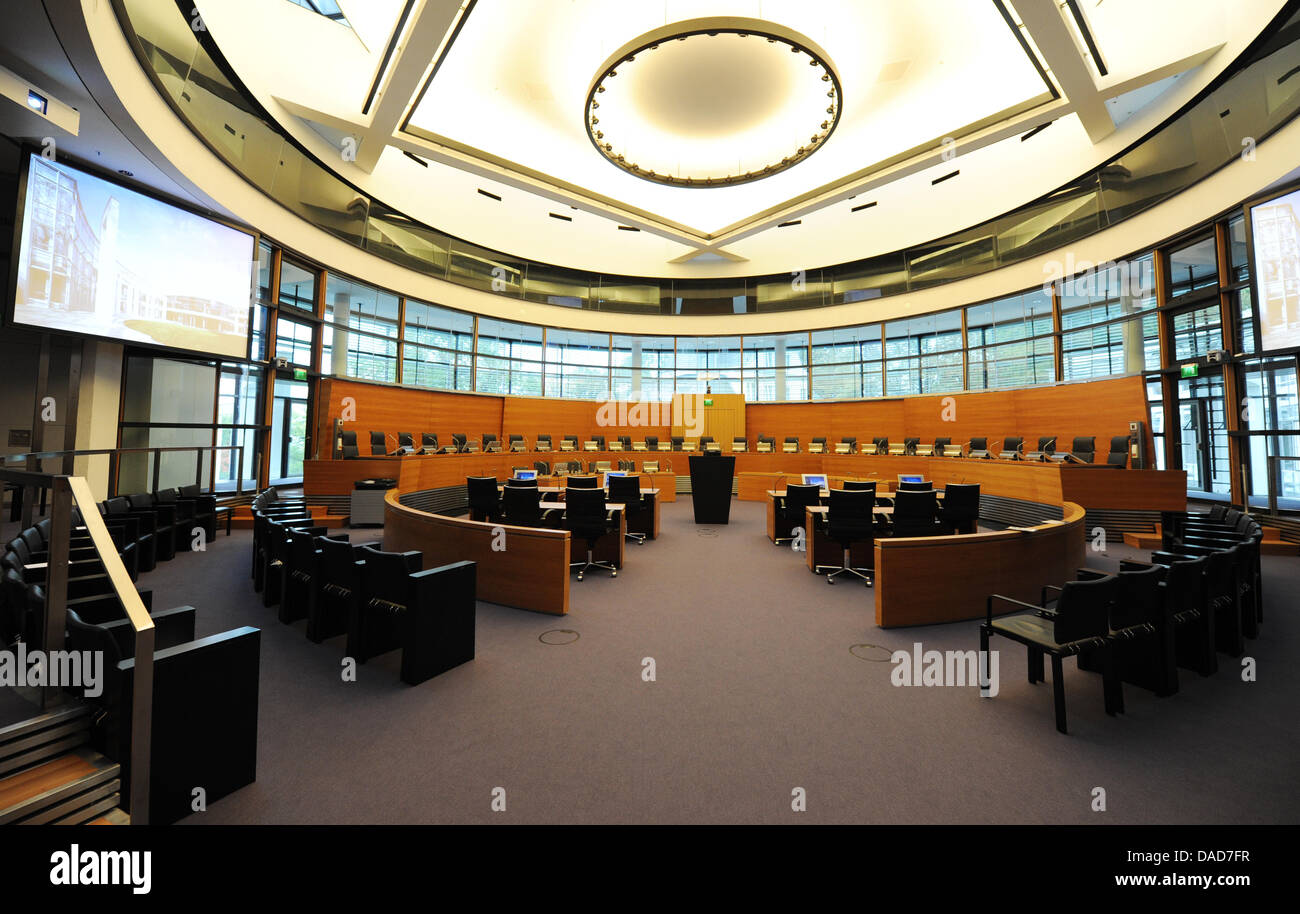 International sea court law hi-res stock photography and images - Alamy