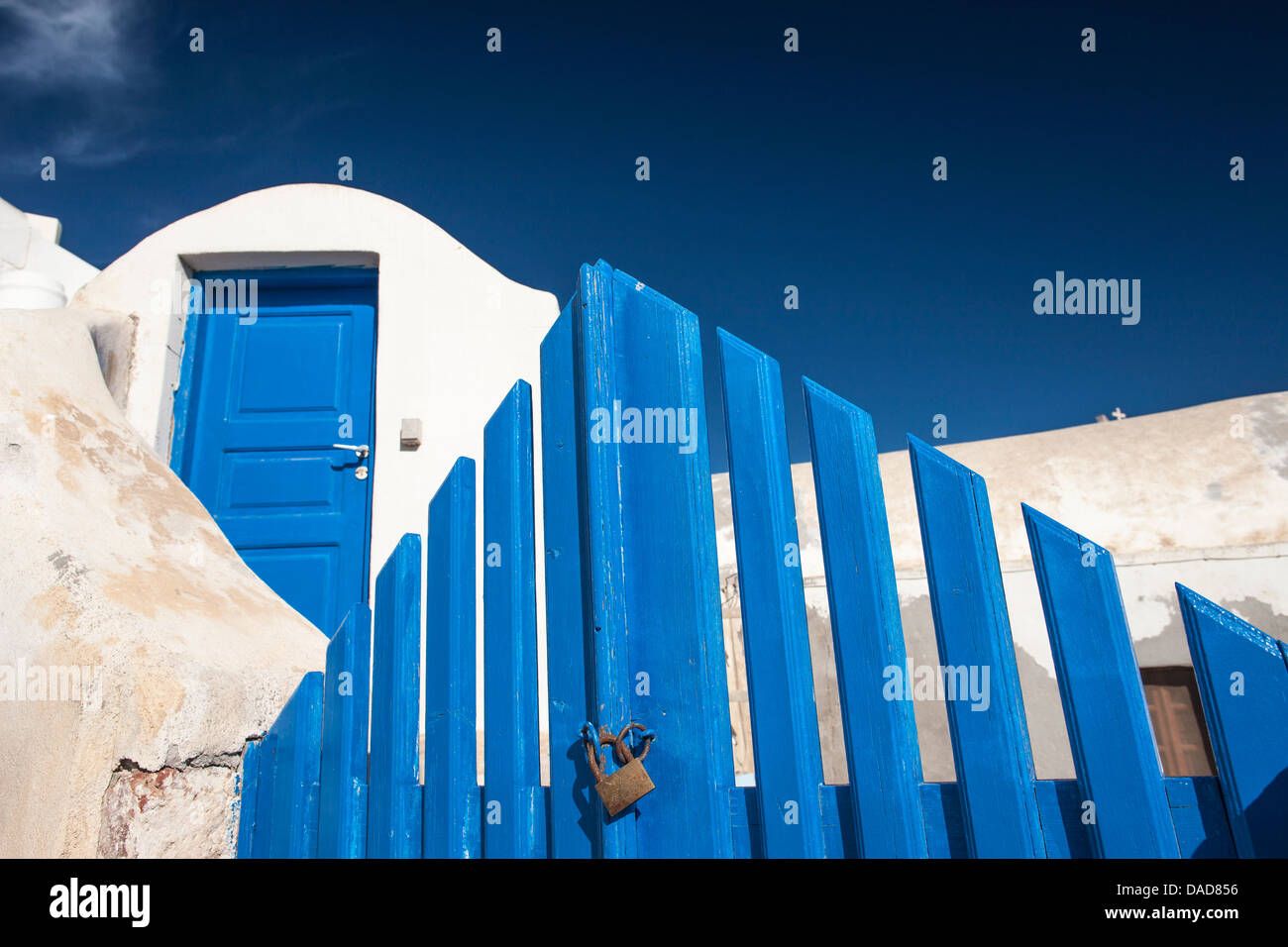 Blue gate hi-res stock photography and images - Alamy