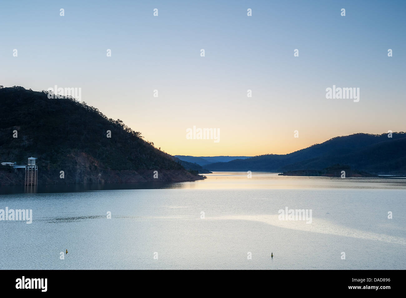 Beautiful serene scenes from Lake Eildon in Victoria's High Country ...