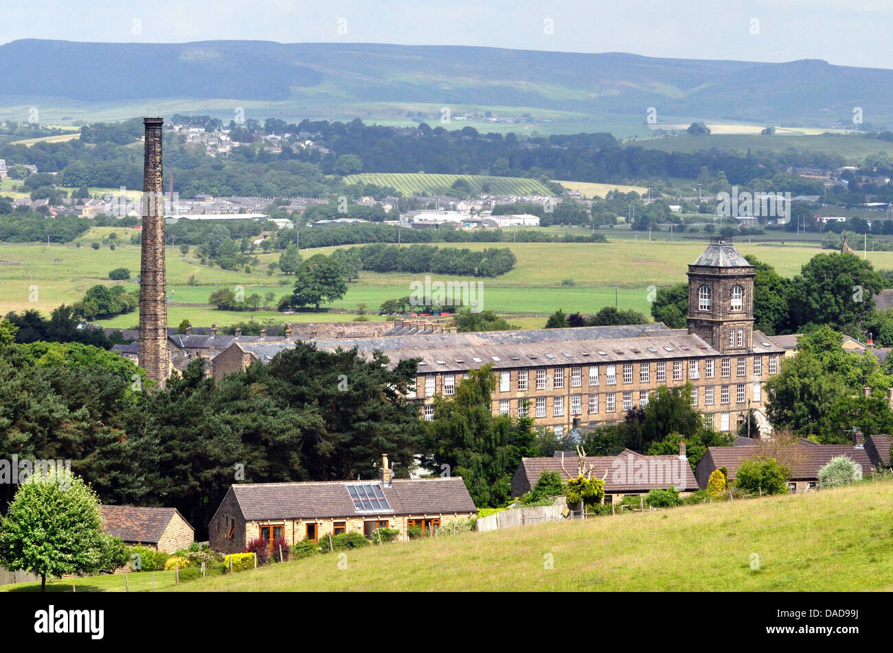 Carleton in craven hi-res stock photography and images - Alamy