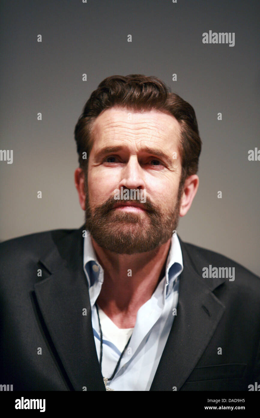 The happy prince oscar hi-res stock photography and images - Alamy