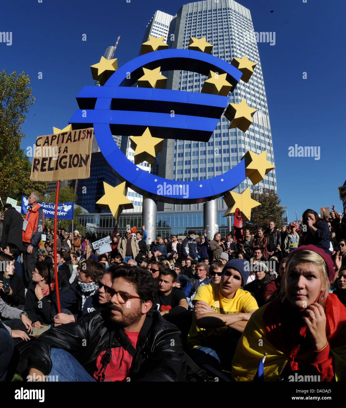 People protest against structures of the current global financial ...