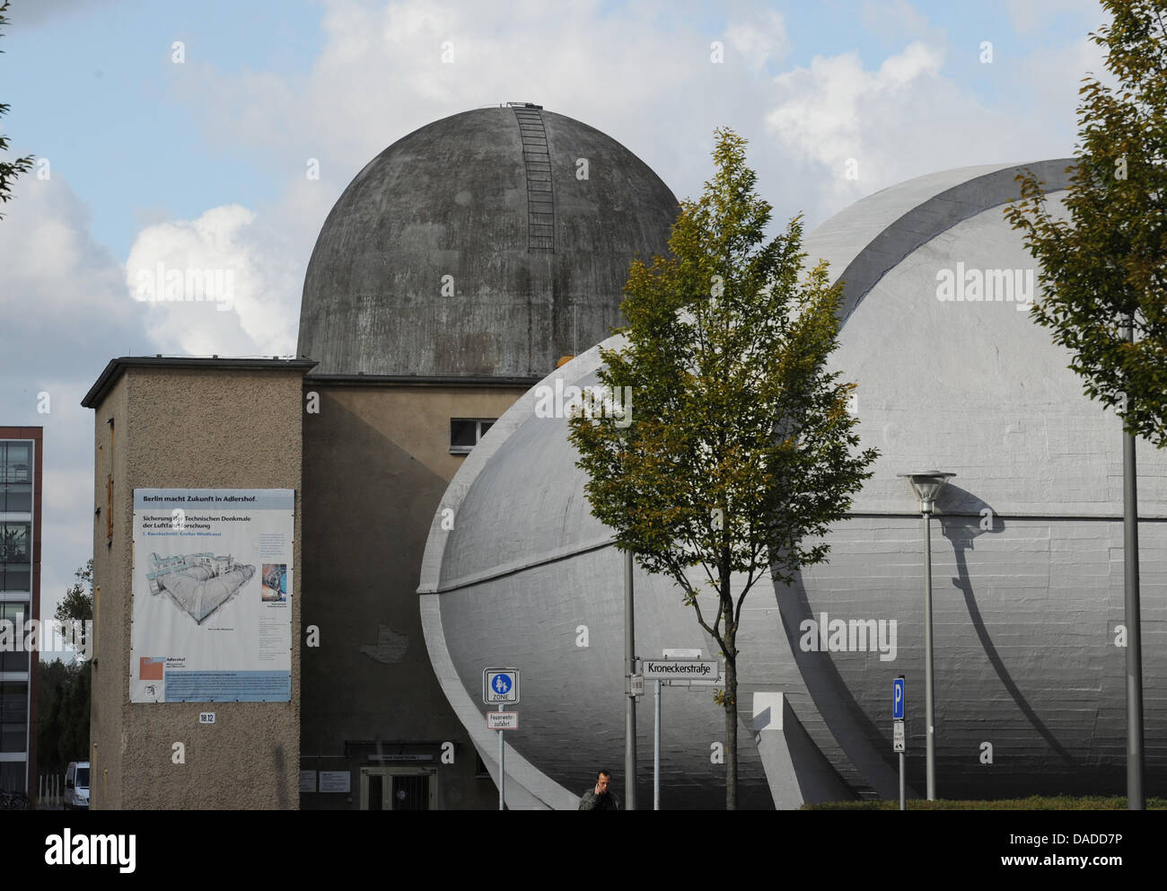 Large windtunnel seen aerodynamic park hi-res stock photography and ...