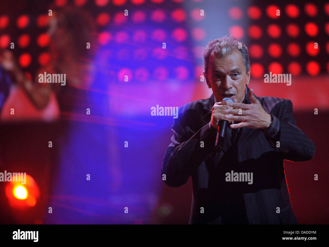 Scottish singer Richard Sanderson perfoms during the recording of the ...