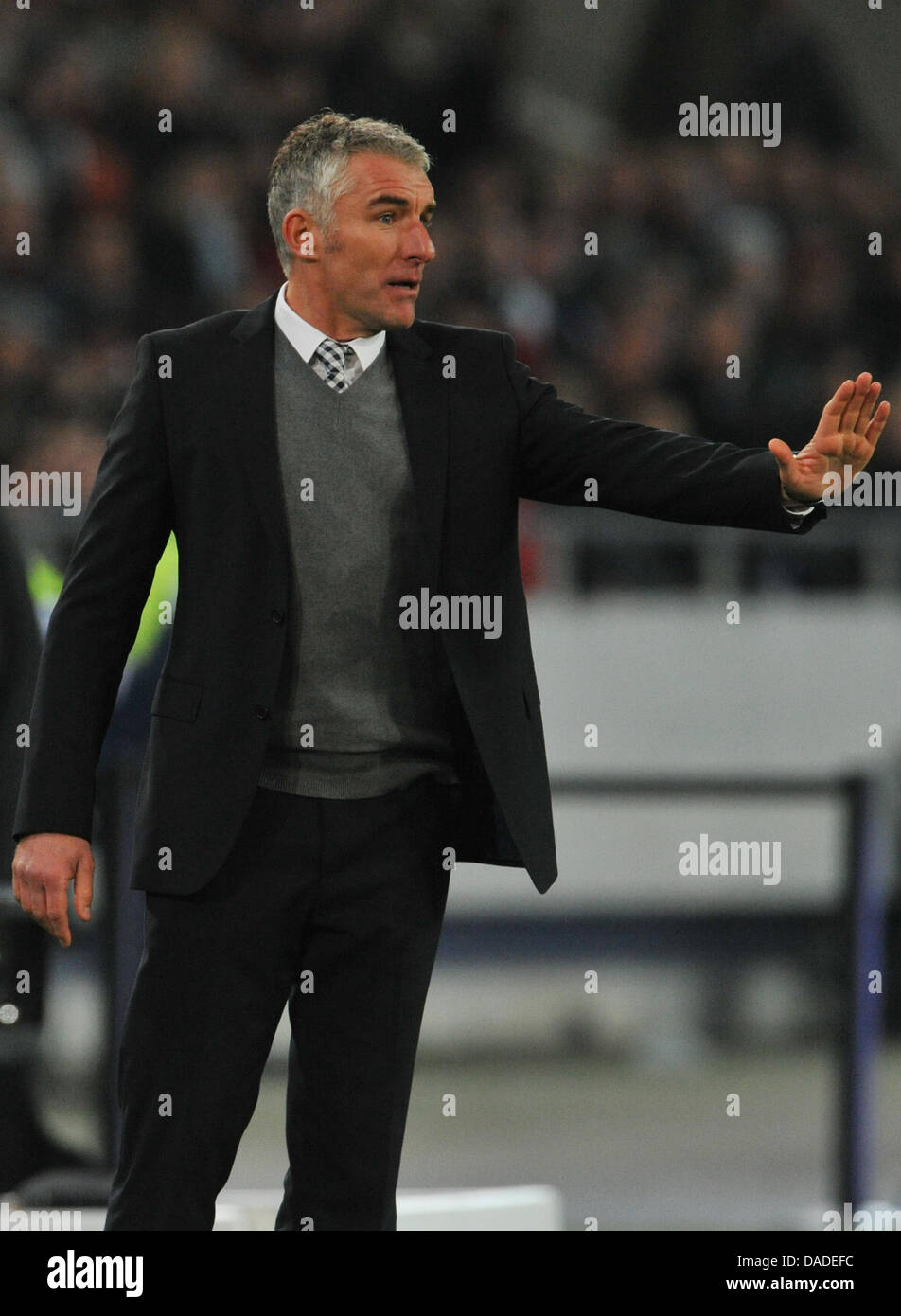 Hanover's coach Mirko Slomka gestures during the UEFA Europa League ...