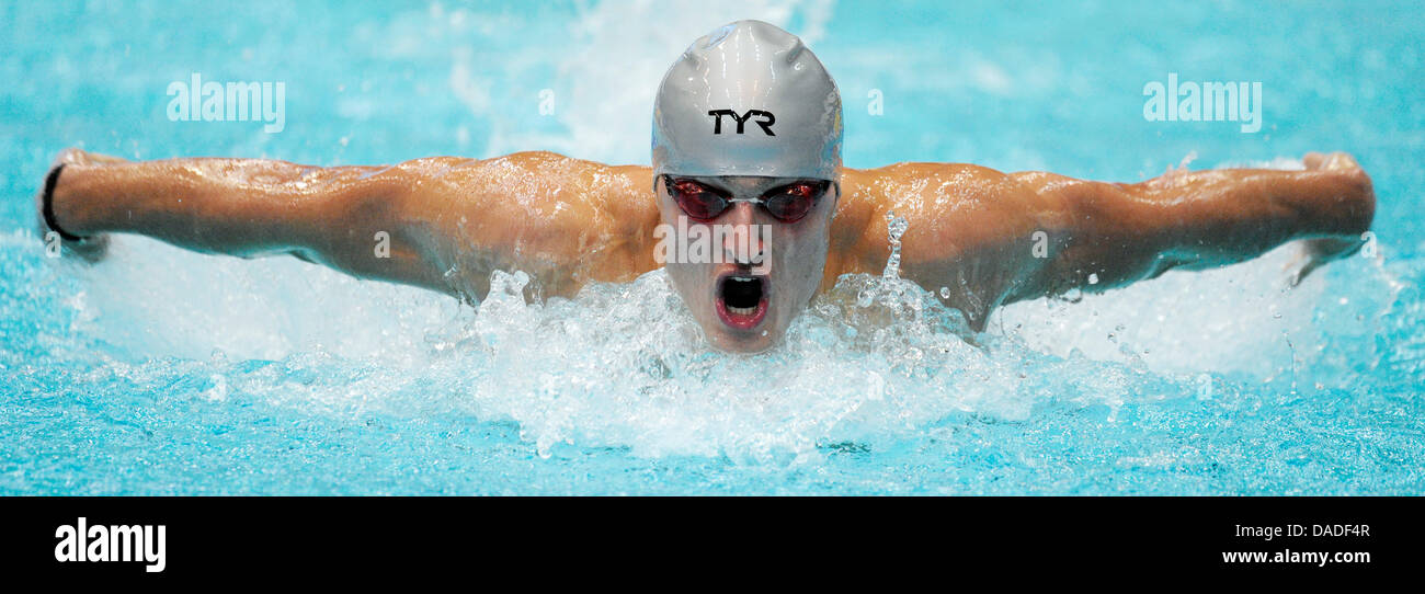 German swimmer Markus Deibler swims the men's 400 meter medley during ...