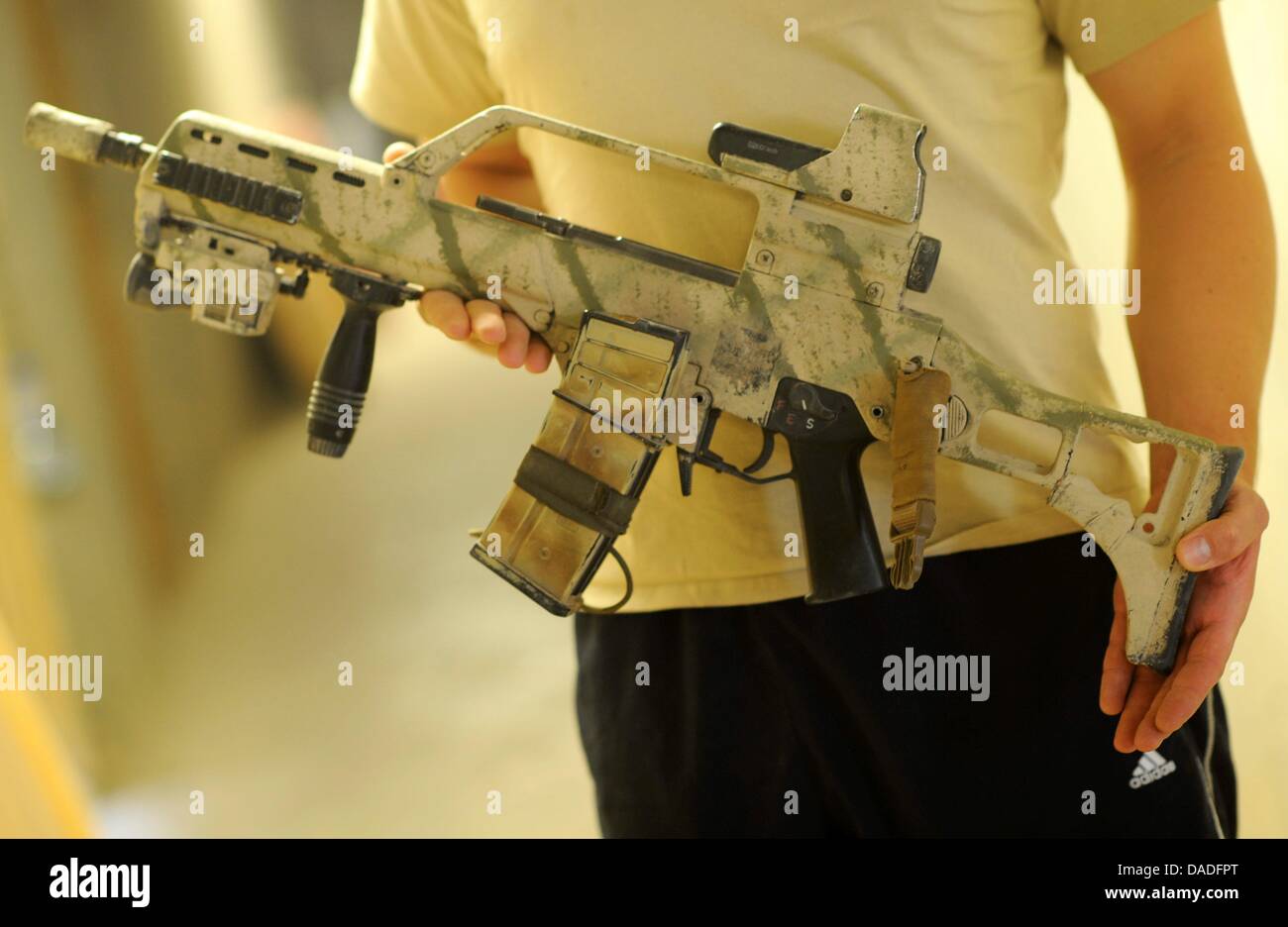 German assault rifle hi-res stock photography and images - Alamy