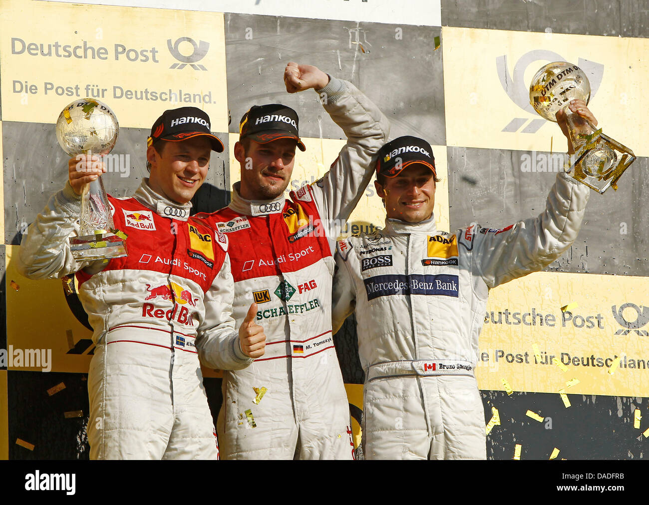 Bank am sonntag hi-res stock photography and images - Alamy