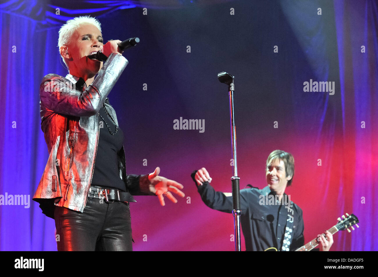 Roxette's Marie Fredriksson (L) and Per Gessle perform during a concert ...