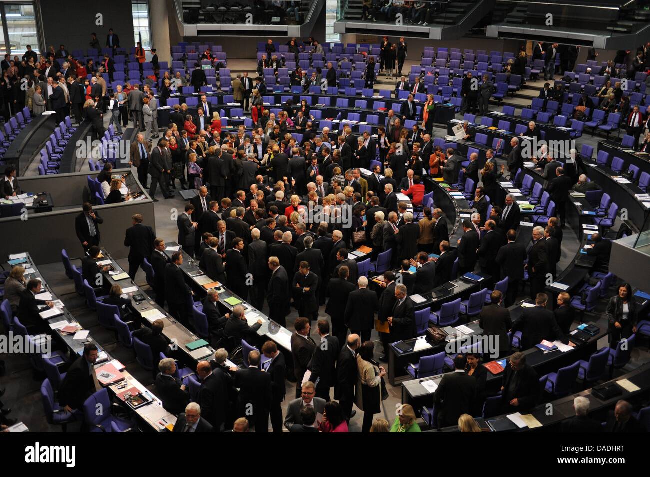 Strengthening euro hi-res stock photography and images - Alamy