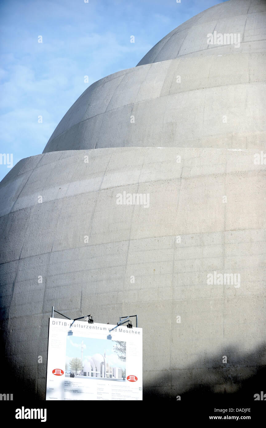 Scaffolding stands on the new mosque in Cologne, Germany, 27 October ...