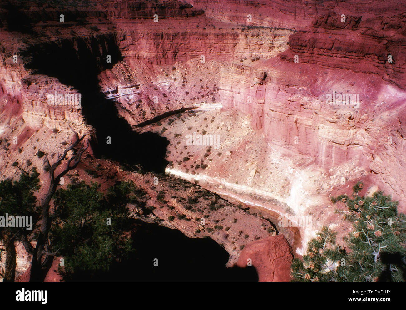 Utah's landscape features stunning natural beauty, with scenic ...