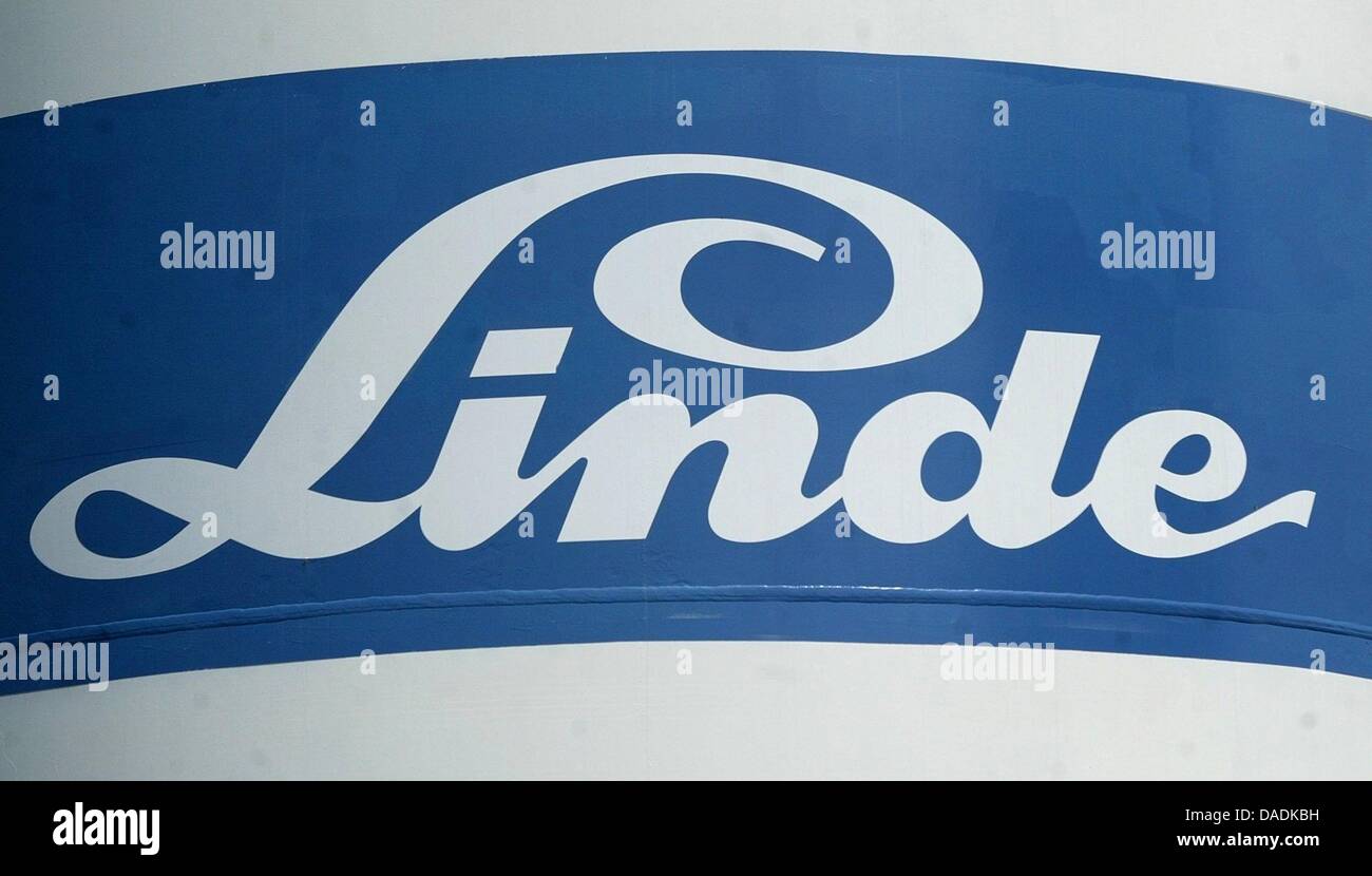 (FILE) An archive photo dated 02 June 2003 shows the logo of Linde AG ...