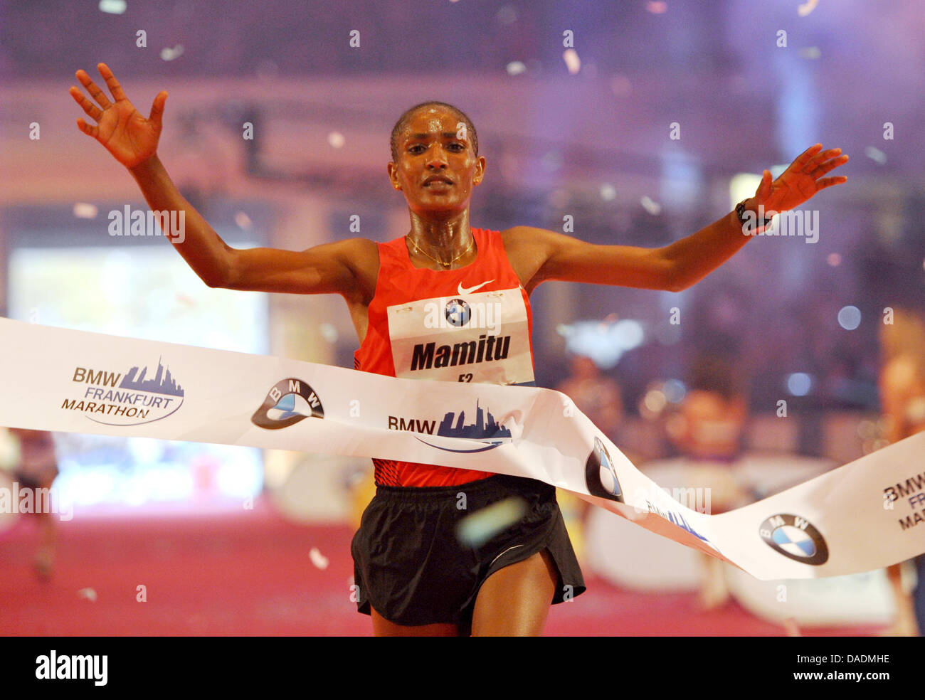 Ethiopian runner Mamitu Daska crosses the finish line of the Frankfurt ...