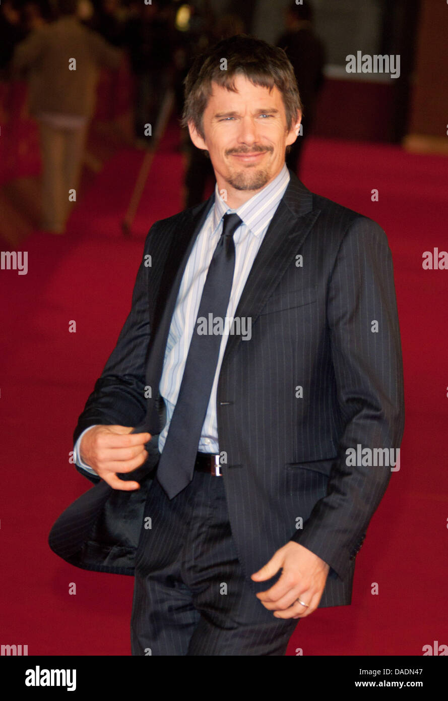 US actor Ethan Hawke attends the premiere of 'La Femme Du Cinquieme ...