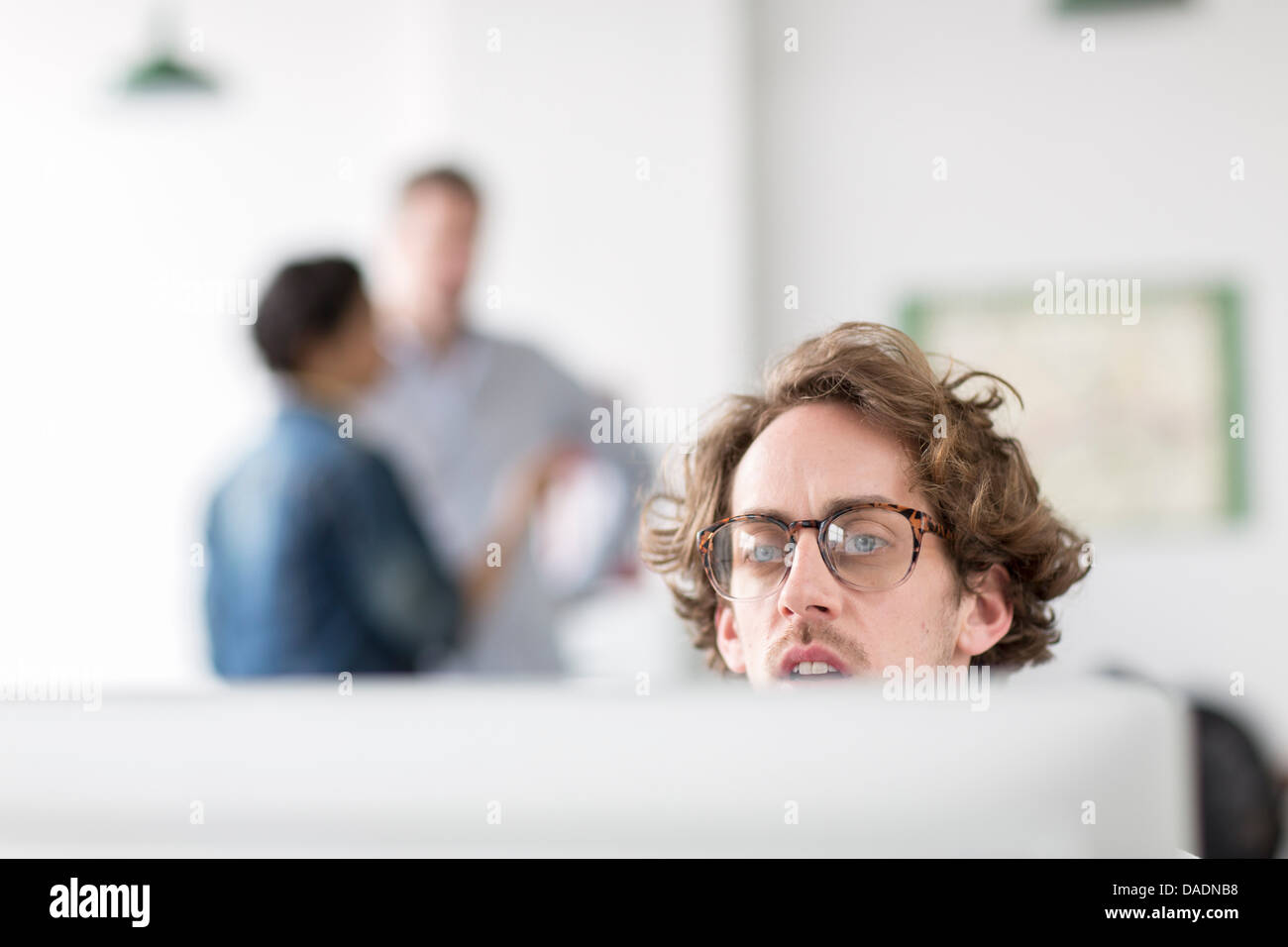 Office monitor hi-res stock photography and images - Alamy