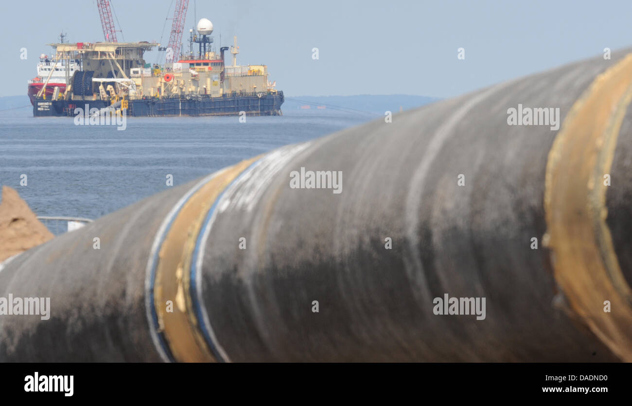 Pipelaying hi-res stock photography and images - Alamy