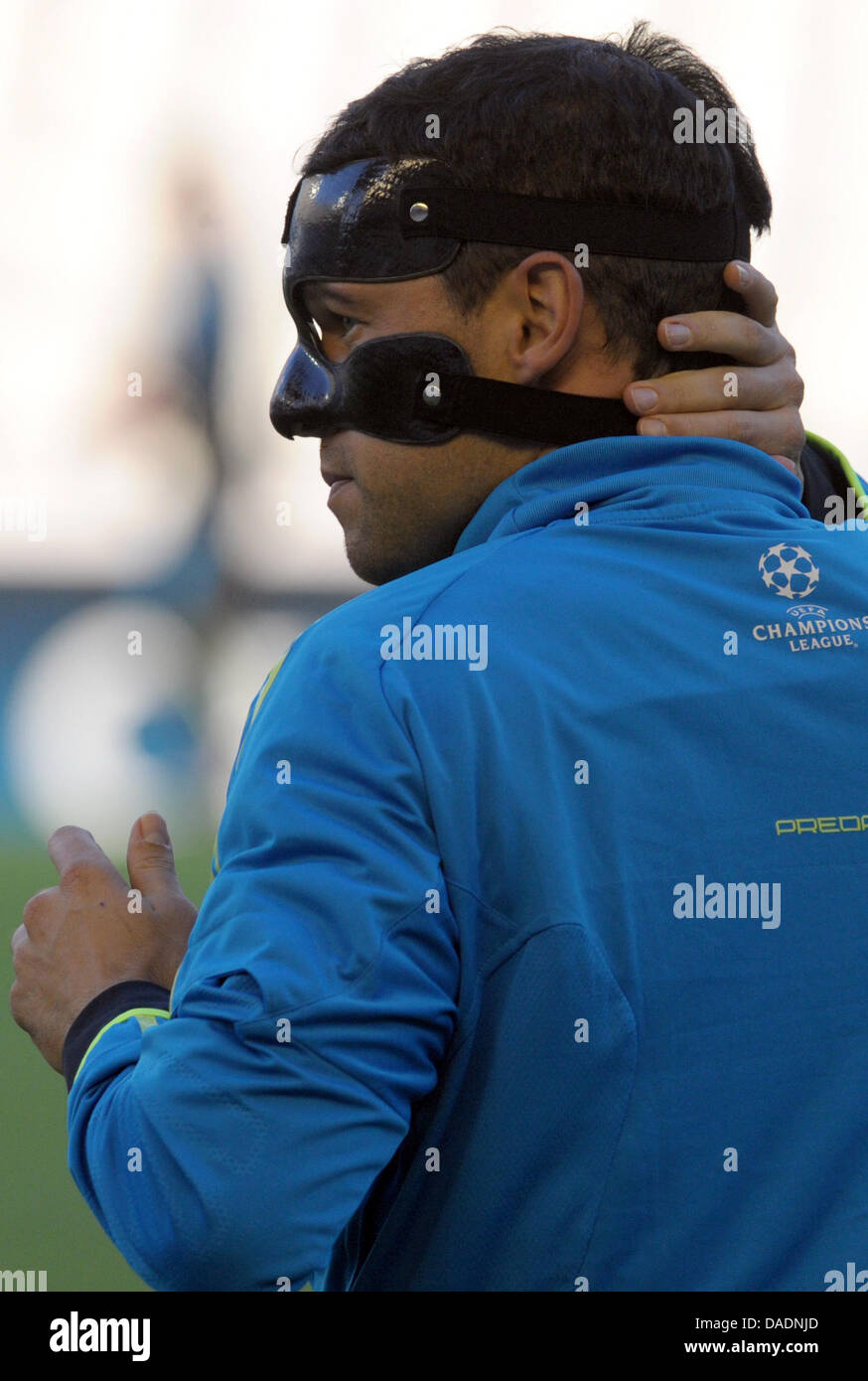 Leverkusen's Michael Ballack wears a face mask due to a broken nose ...