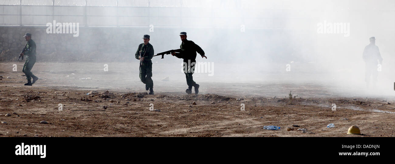 Afghan police officers and Bundeswehr soldiers take part in an exercise ...