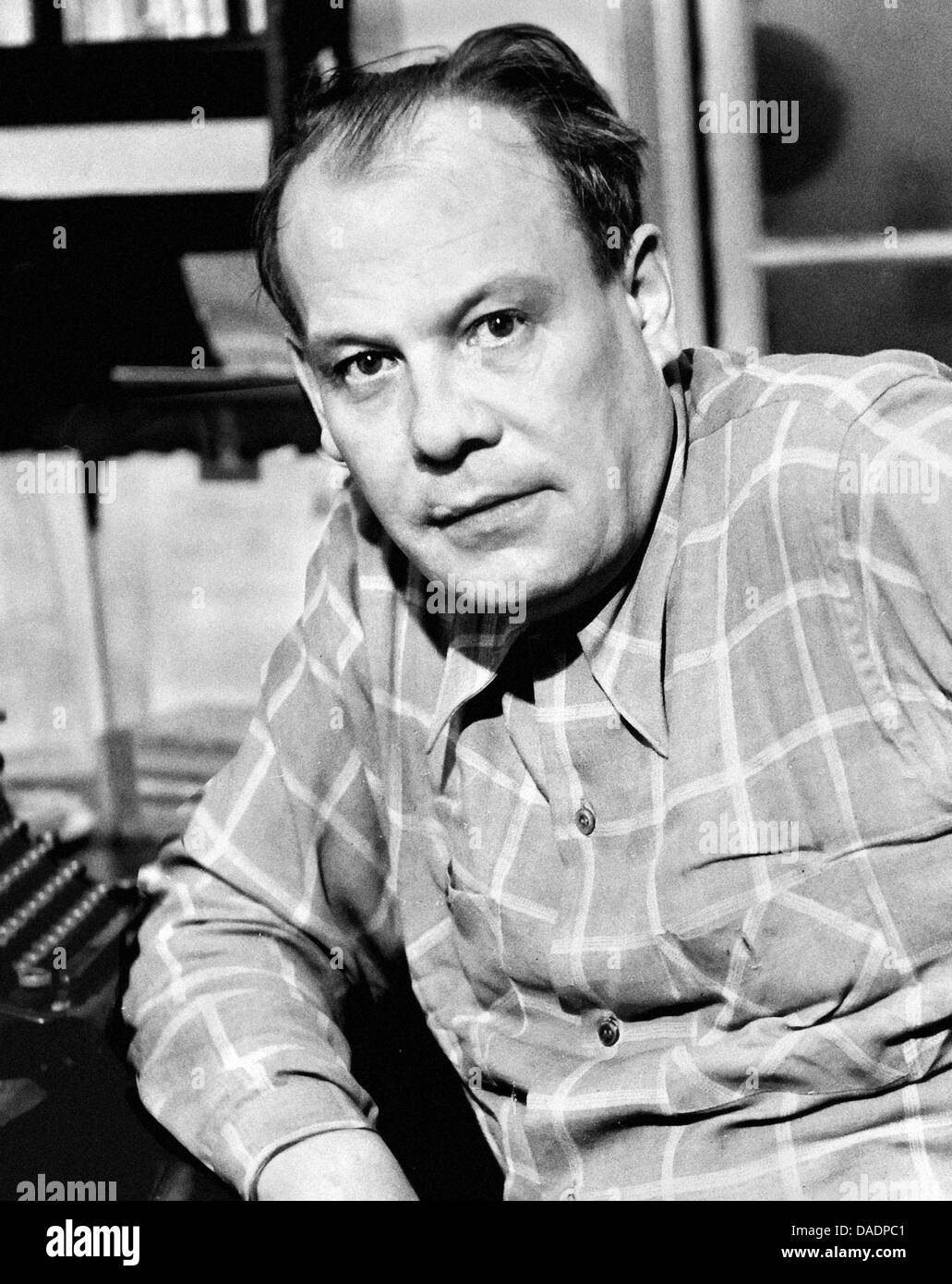 German author Oskar Maria Graf in 1944. Portrait by photographer Fred ...