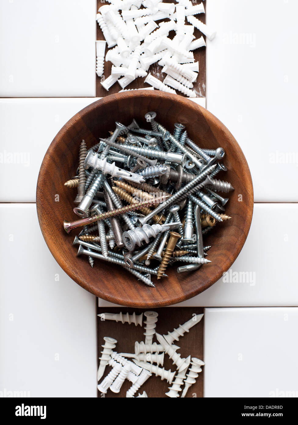 Screw in the screws hi-res stock photography and images - Alamy
