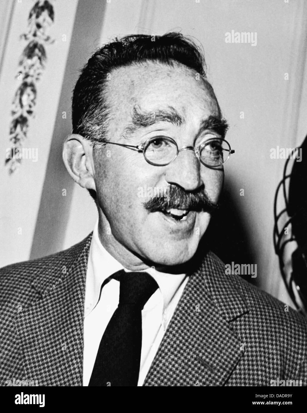 Sidney joseph Black and White Stock Photos & Images - Alamy