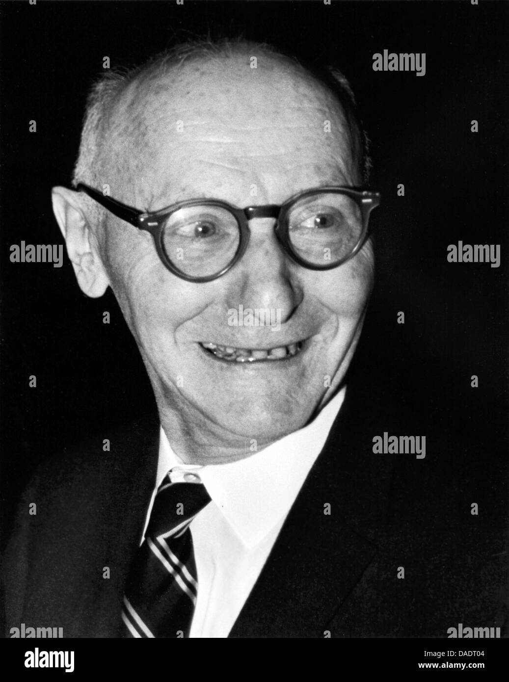 Issac bashevis singer hi-res stock photography and images - Alamy