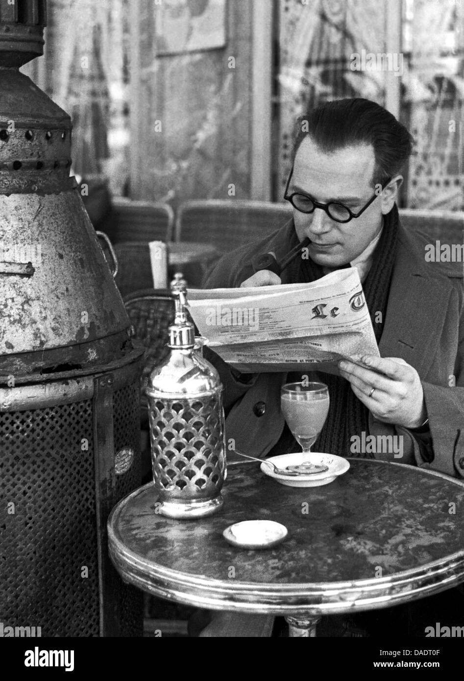 Wolf Franck in 1935 in Paris. Portrait by photographer Fred Stein (1909 ...