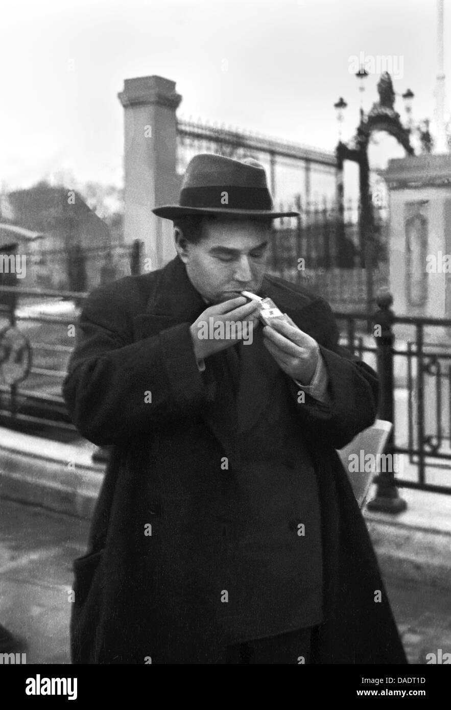 Journalist and author Egon Erwin Kisch in 1936 Portrait by photographer ...