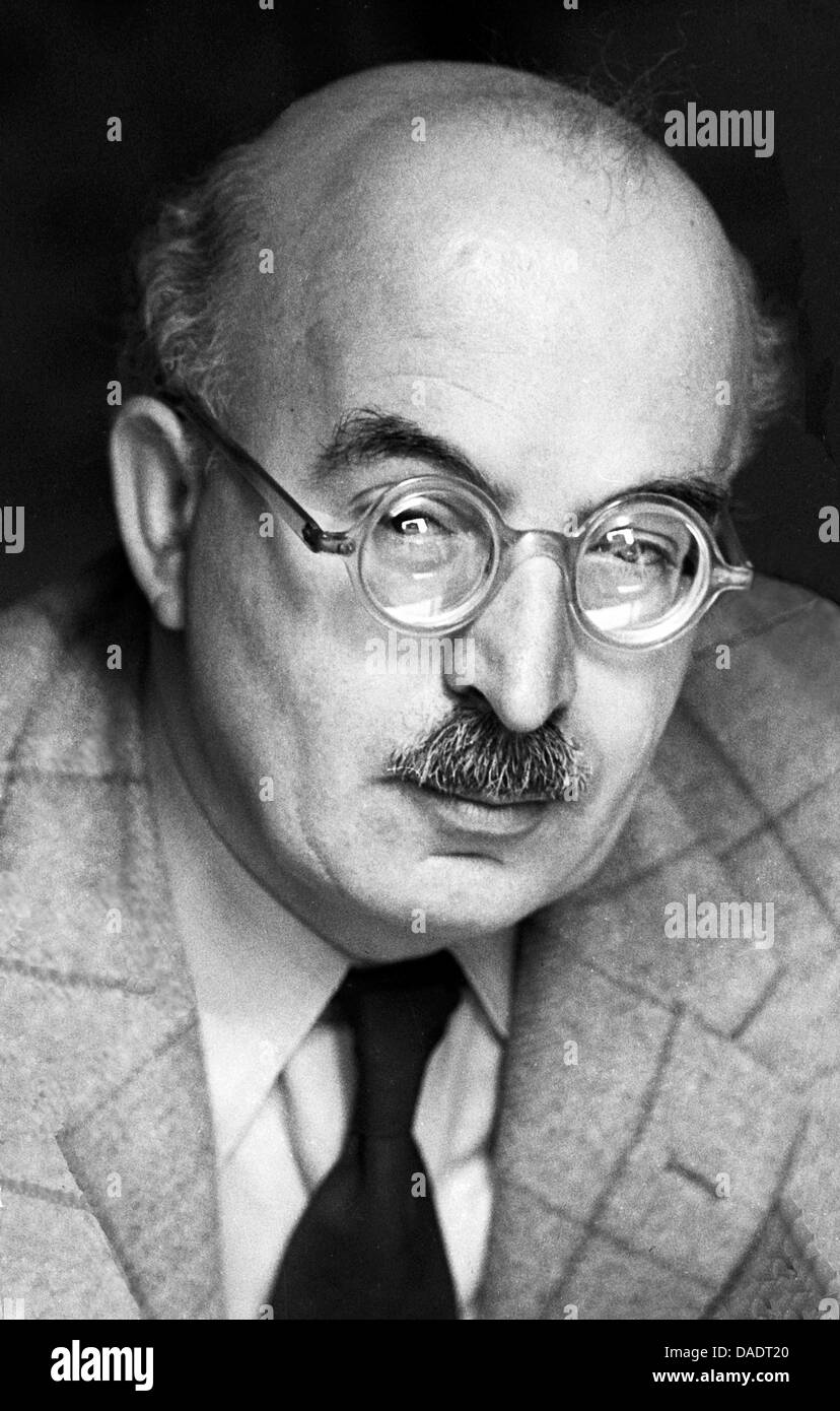 Arnold zweig hi-res stock photography and images - Alamy