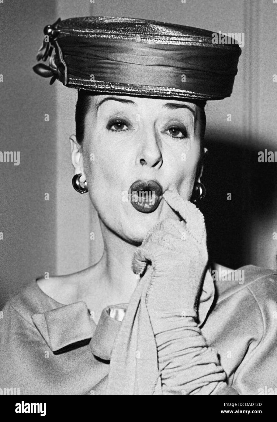 Gypsy rose lee hi-res stock photography and images - Alamy