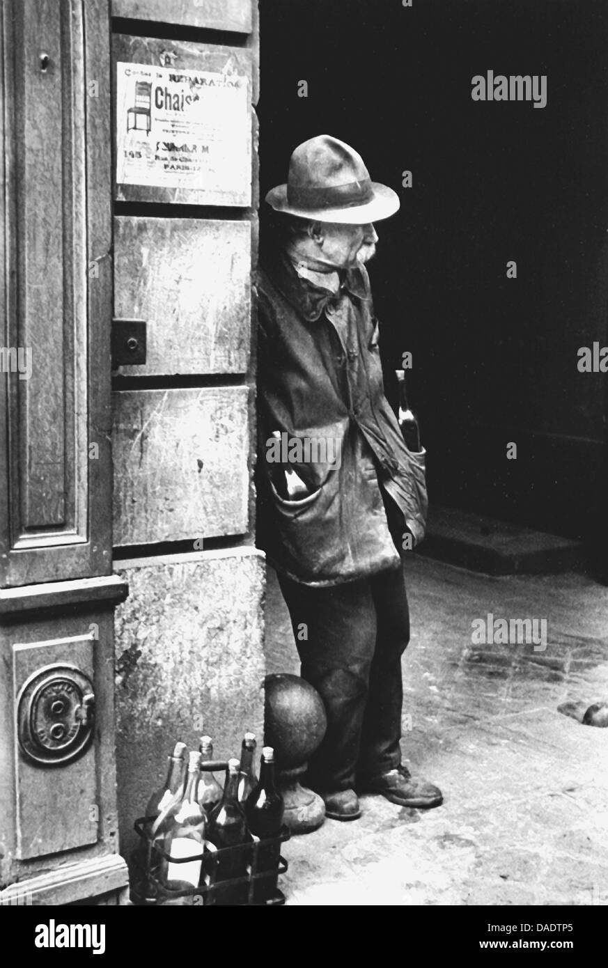 1930s paris hat hi-res stock photography and images - Alamy