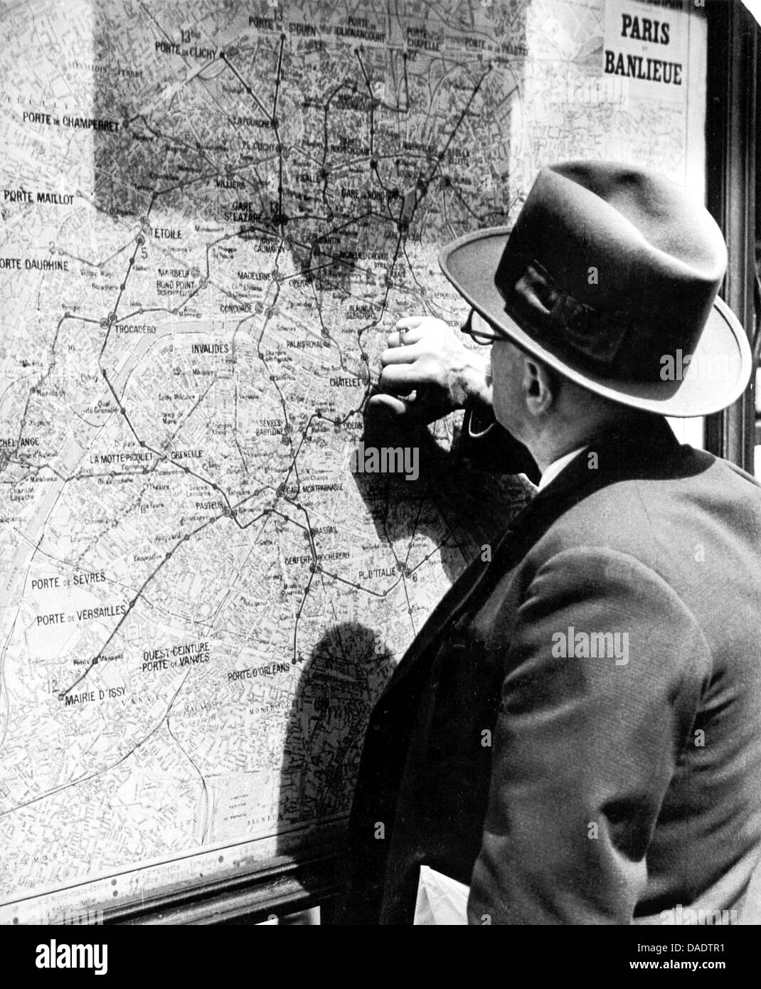 U bahn karte paris hi-res stock photography and images - Alamy