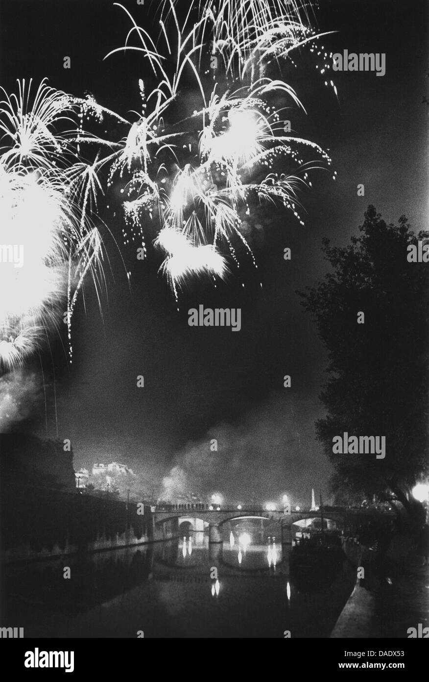 Paris 1935, fireworks on Bastille Day. Image by photographer Fred Stein ...