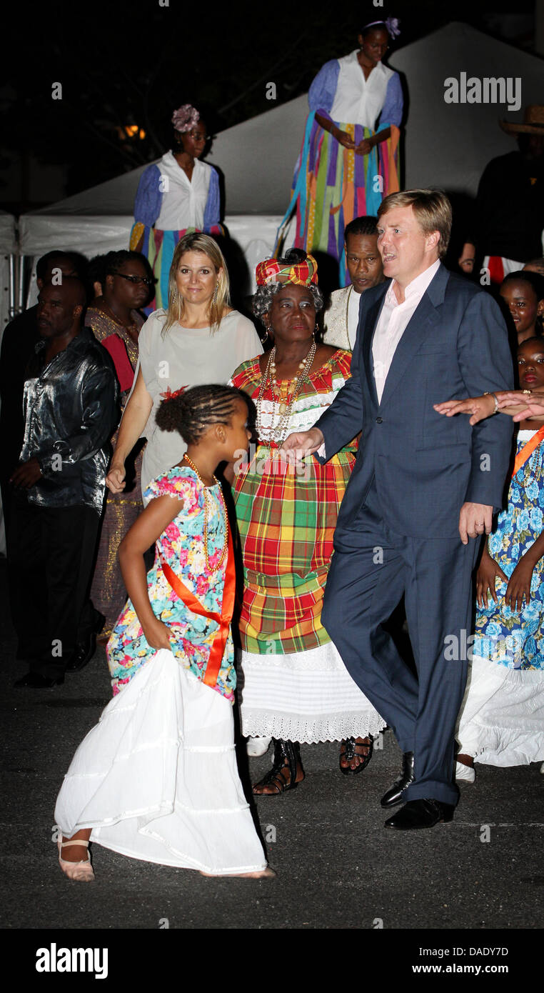 Dutch Crown Prince Willem-Alexander and Princess Maxima visit a ...