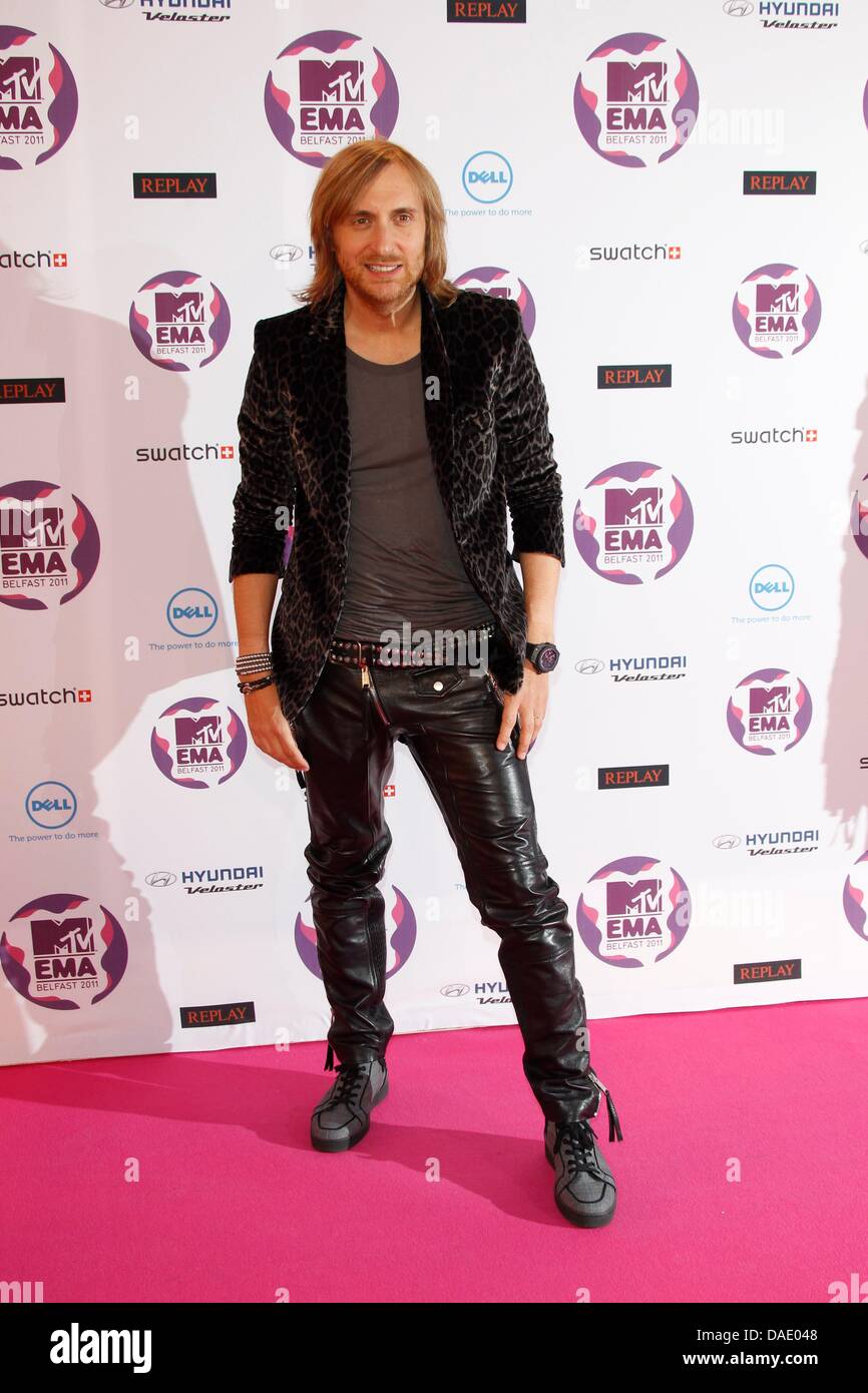 Recording artist David Guetta poses on the red carpet of the 2011 MTV ...