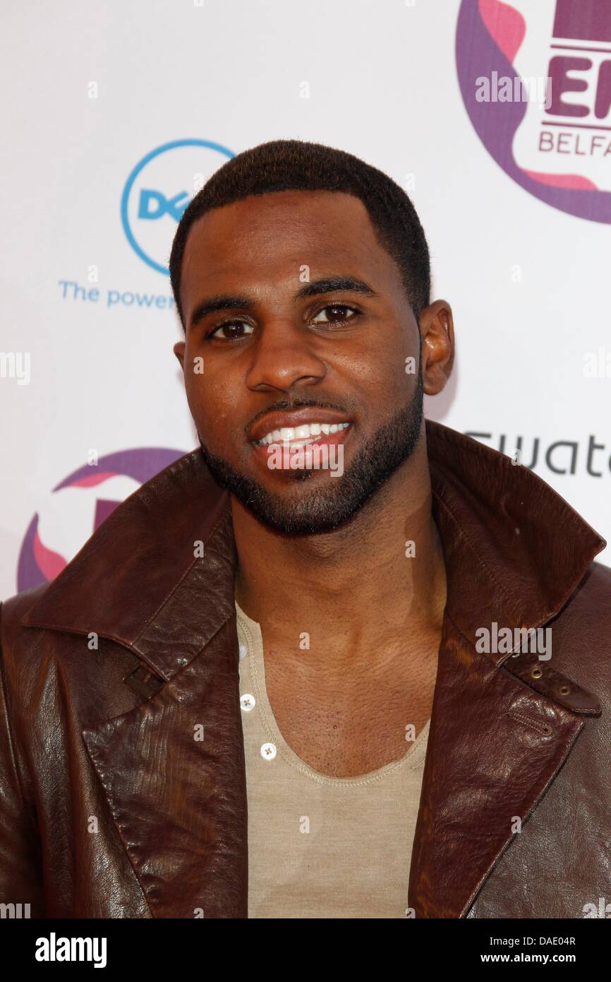 Singer Jason Derulo poses on the red carpet of the 2011 MTV Europe ...